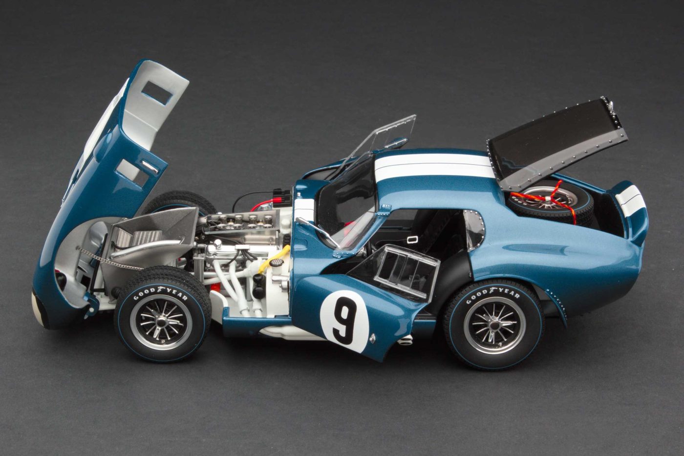 1965 Le Mans 24 Hours driven by Dan Gurney, Jerry Grant - Exoto